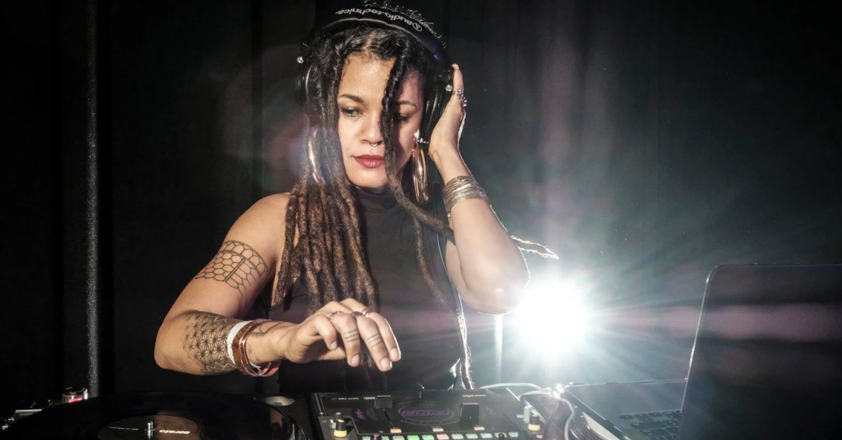 DJ LadyRyan - DJ // POC Wedding Party Vendor